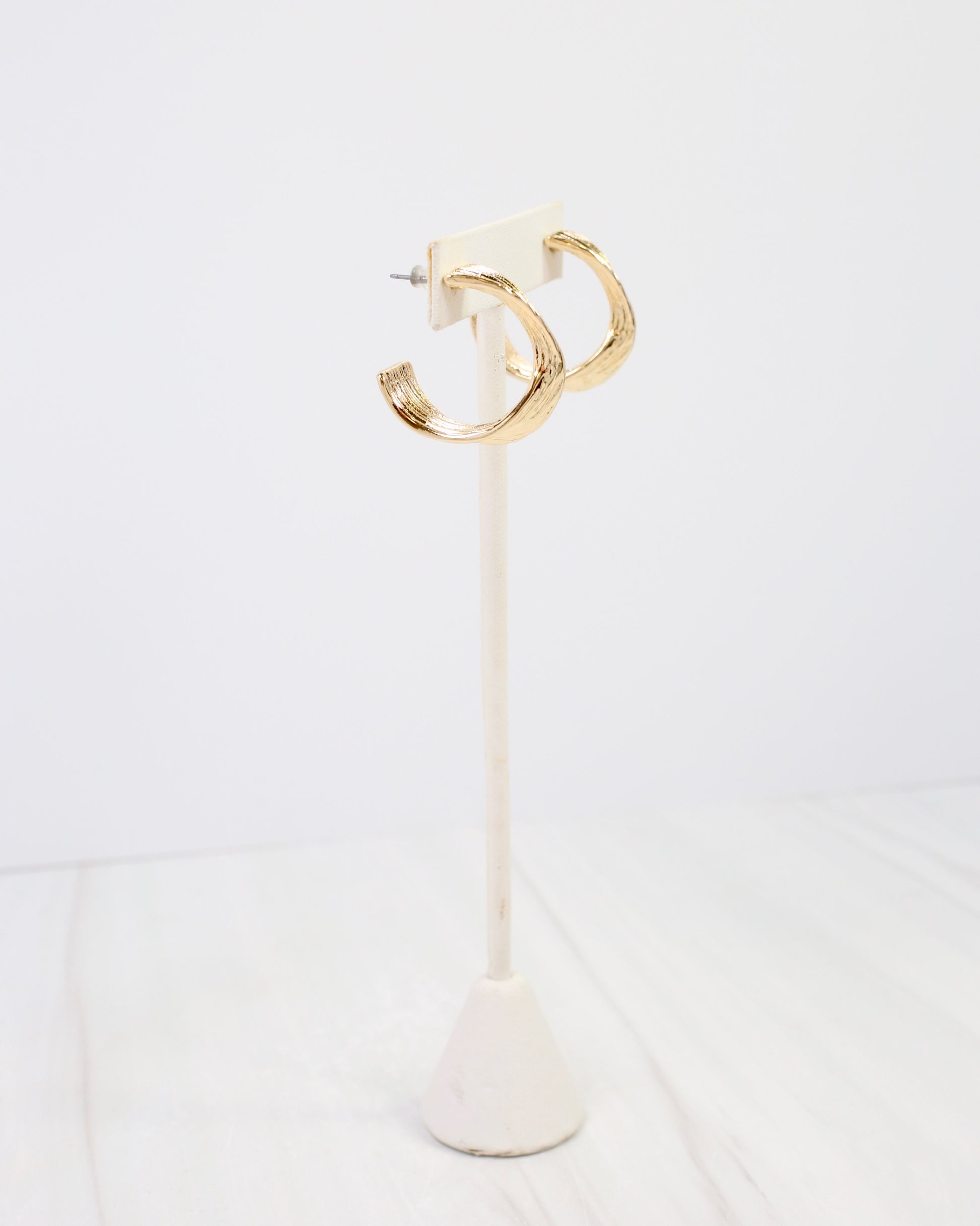 Raleigh Twist Hoop Earring Gold – Caroline Hill Wholesale