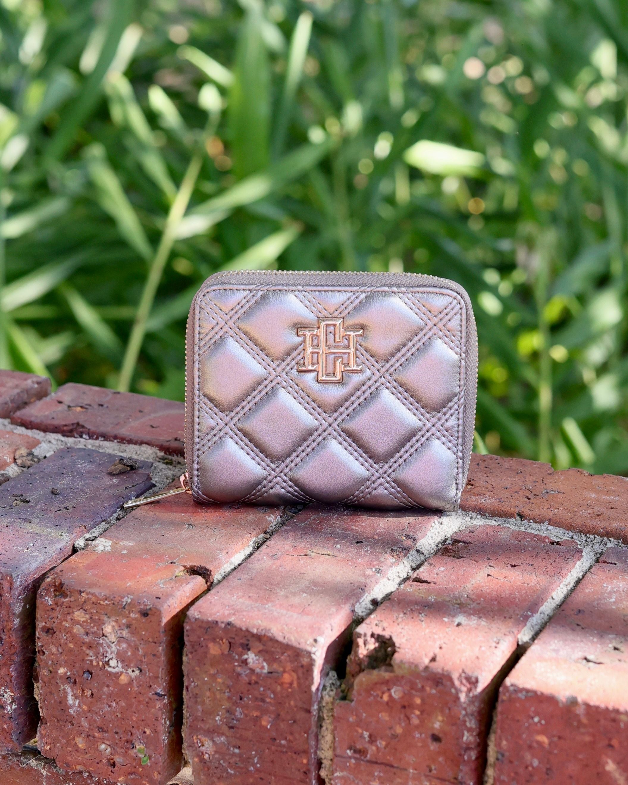 Blakely Wallet Black Pearl DQ – Caroline Hill Wholesale
